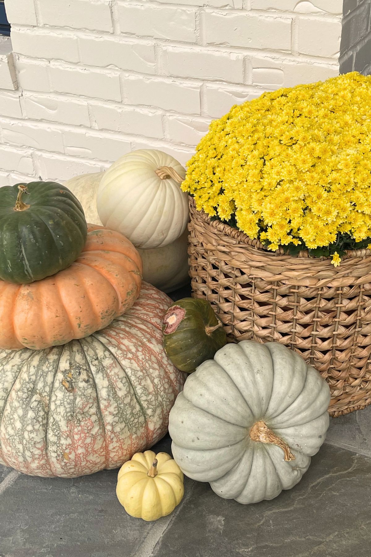 21 Cozy Fall Decor Ideas * Autumn Decorating | Montana Happy