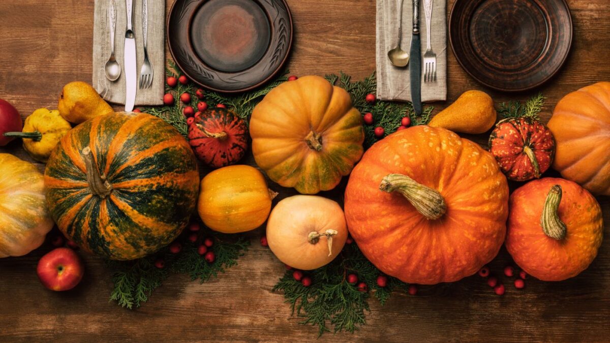 Simple Ways to Use Pumpkins, Squash, & Gourds in Fall Decor | Montana Happy