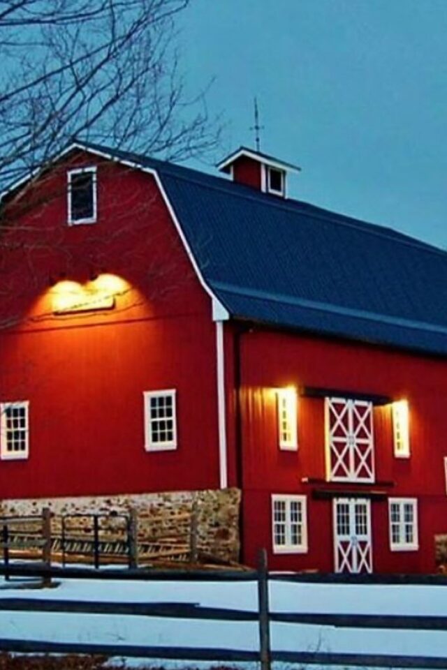 30 Day Red Aesthetic Country Living Photo Challenge | Montana Happy