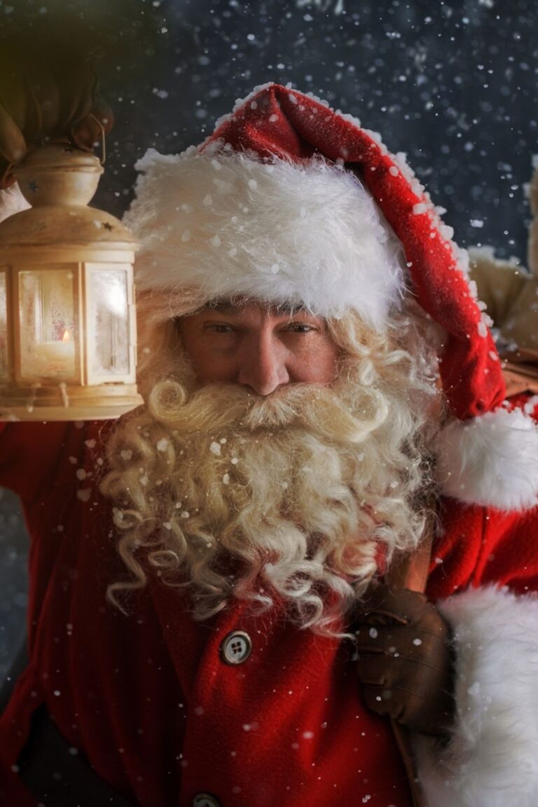 31 Christmas Aesthetic Pictures GIFTS OF THE SEASON | Montana Happy