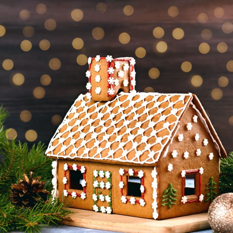 The BEST 24 Christmas Scents Everyone Loves! | Montana Happy