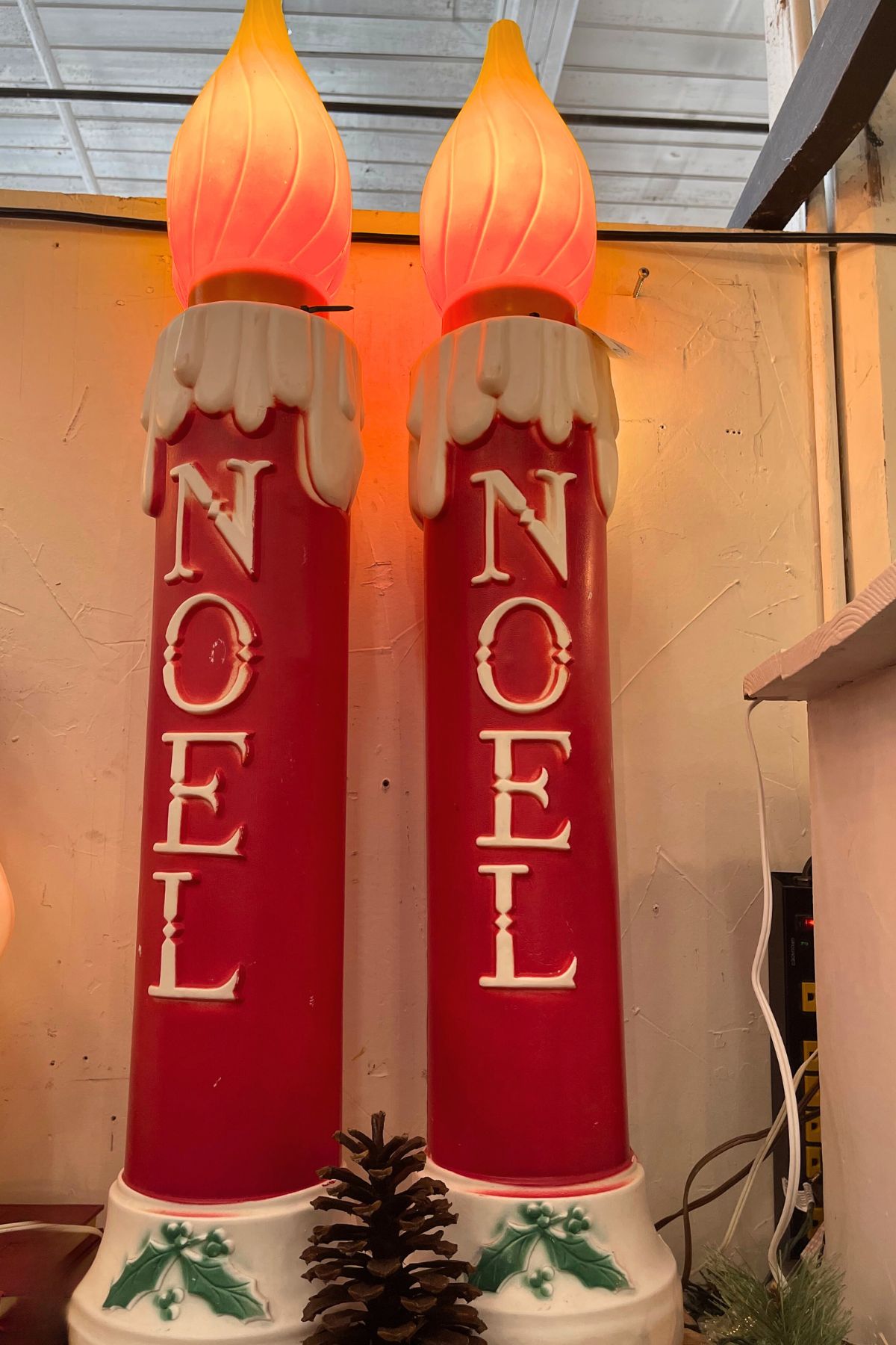 Guide to Collecting Vintage Christmas Blow Molds | Montana Happy