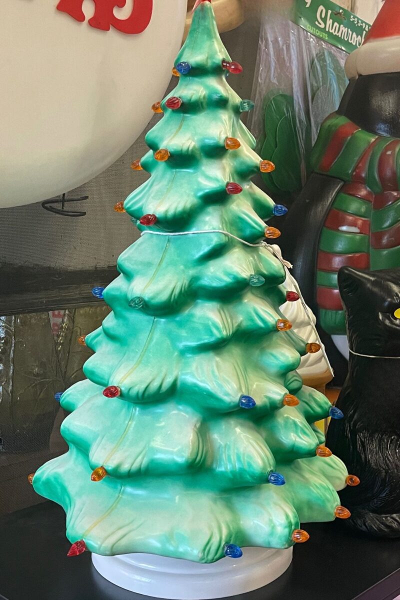 Guide to Collecting Vintage Christmas Blow Molds | Montana Happy