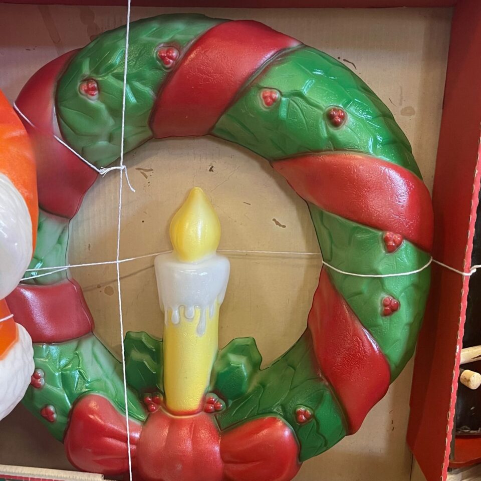 Guide to Collecting Vintage Christmas Blow Molds | Montana Happy