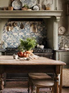 20 French Country Kitchen Ideas for Enchanting Spaces | Montana Happy