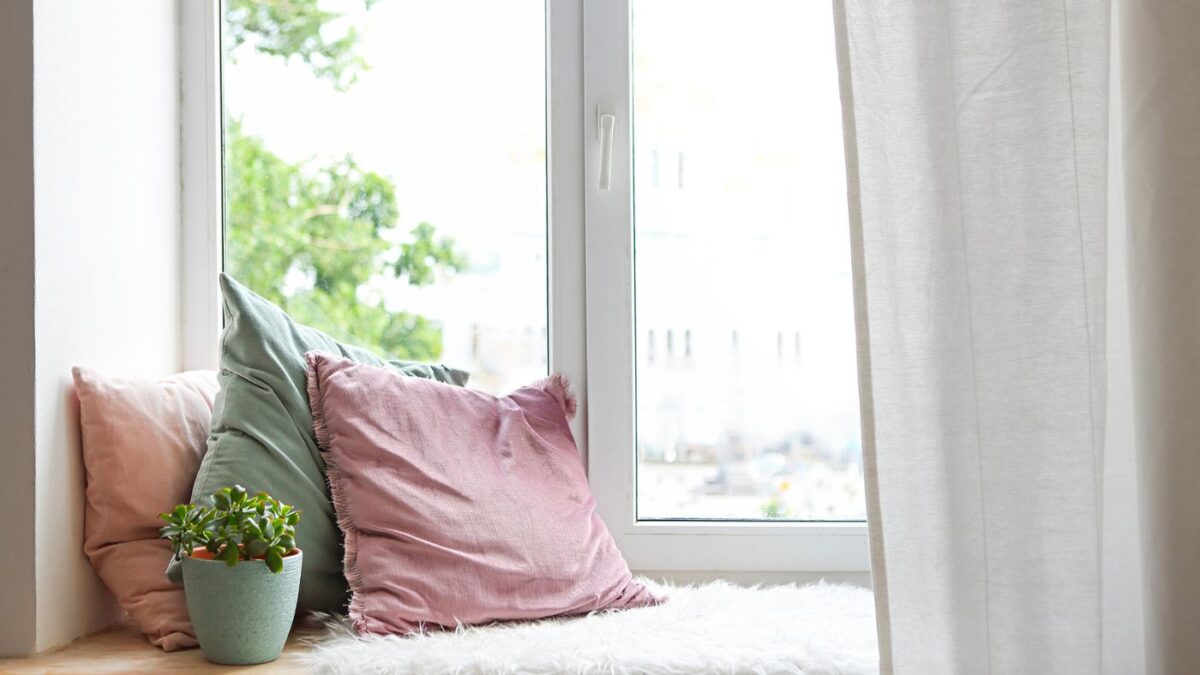 13 Ways to Create a PEACEFUL Home | Montana Happy