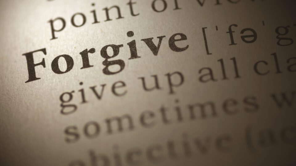 How to Forgive Someone - 5 IDEAS on Forgiveness | Montana Happy