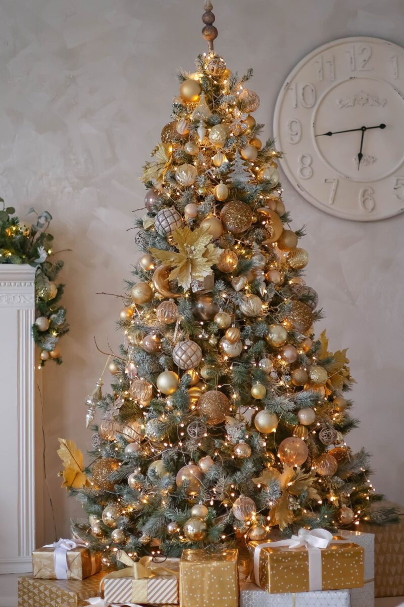 Beautifully Decorated Christmas Trees You'll LOVE!! | Montana Happy