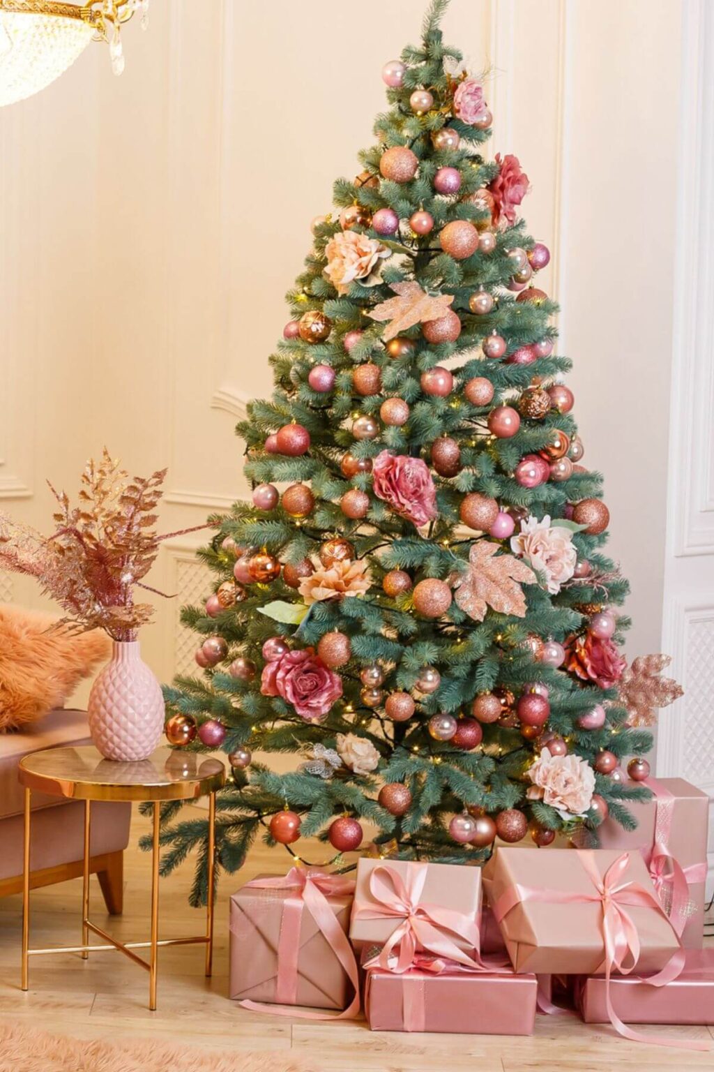 Beautifully Decorated Christmas Trees You'll LOVE!! | Montana Happy