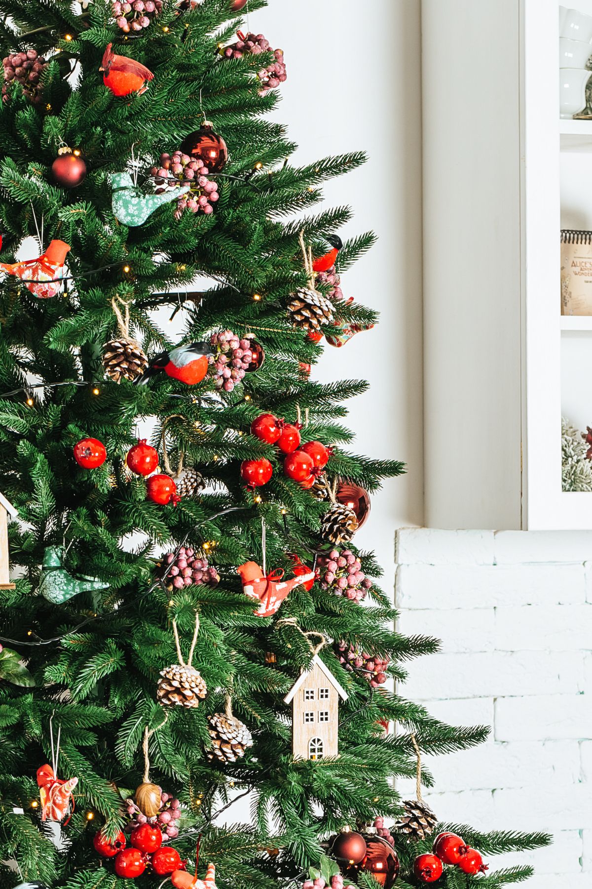 The BEST Scandinavian Christmas Decor Ideas | Montana Happy