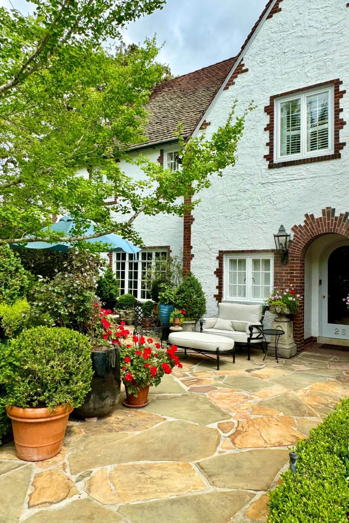 The Best English Cottage Garden Design Elements | Montana Happy